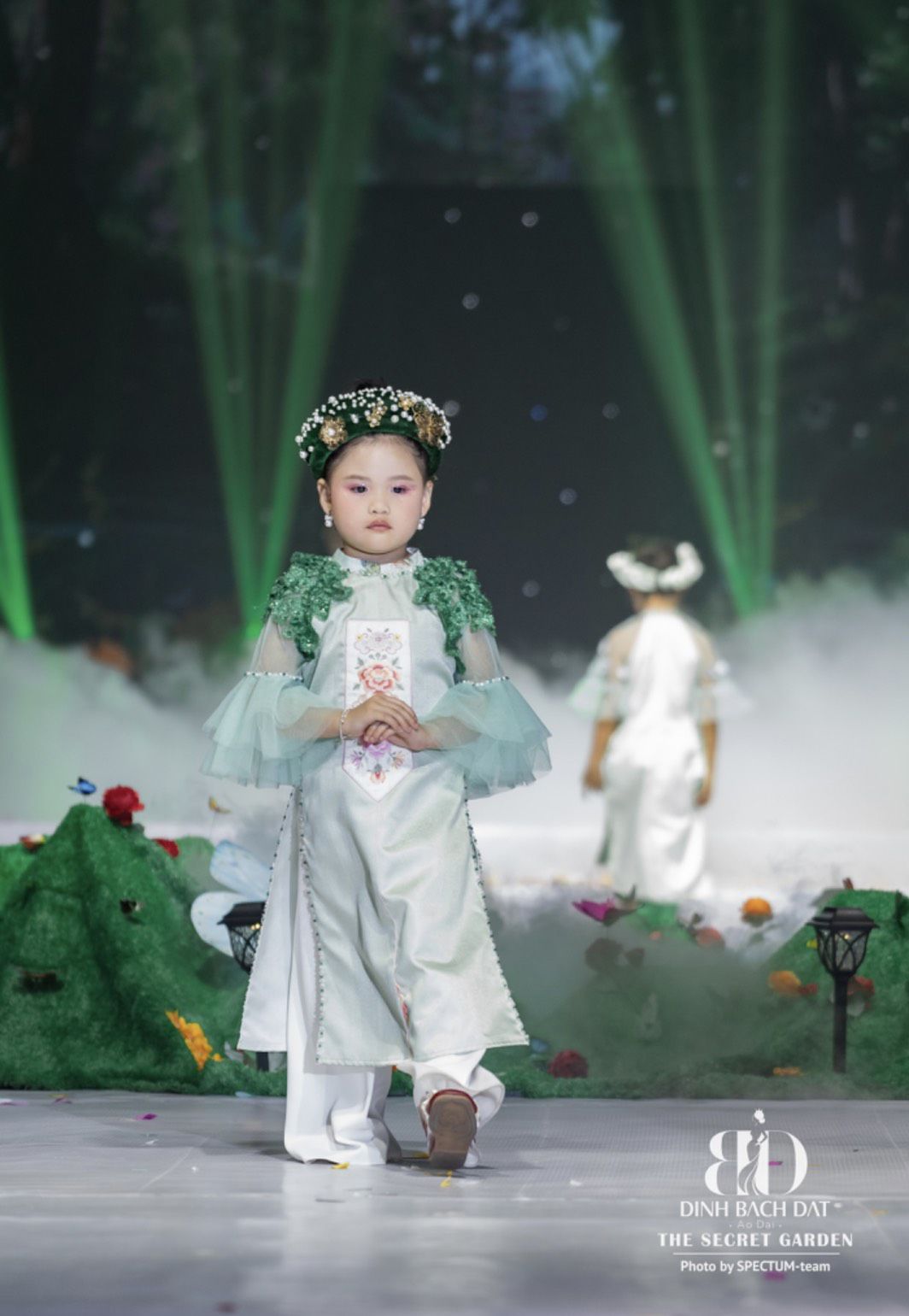 Mẫu nhí Cát Tiên, bản sao của những hiện tượng thần đồng thời trang.